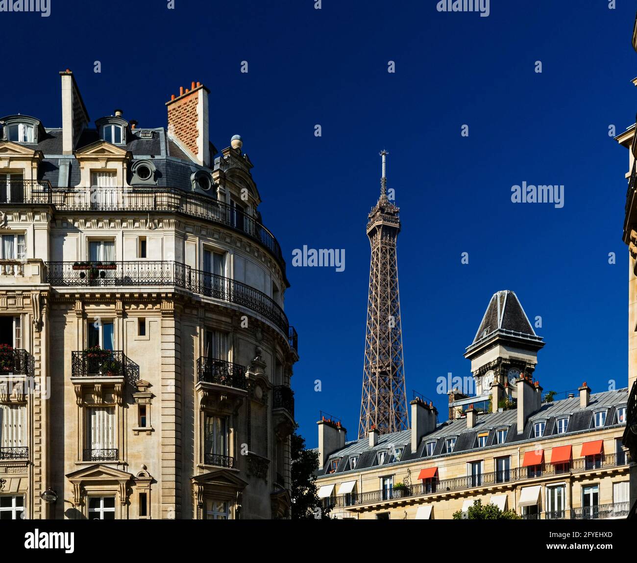 Haussmanian buildings hi-res stock photography and images - Alamy