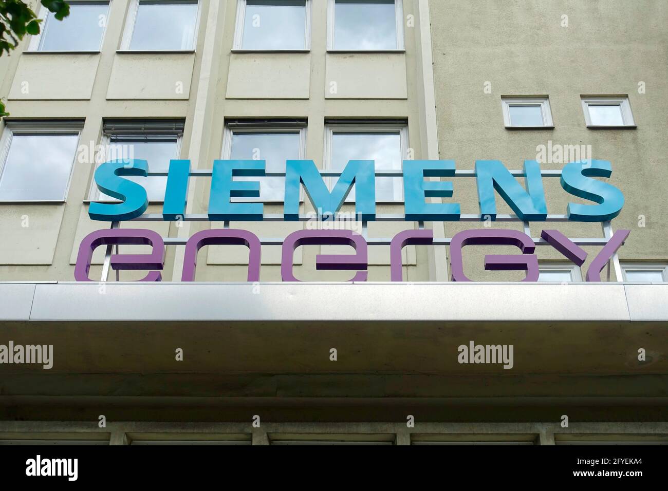 Siemens energy global plant site hi-res stock photography and images ...
