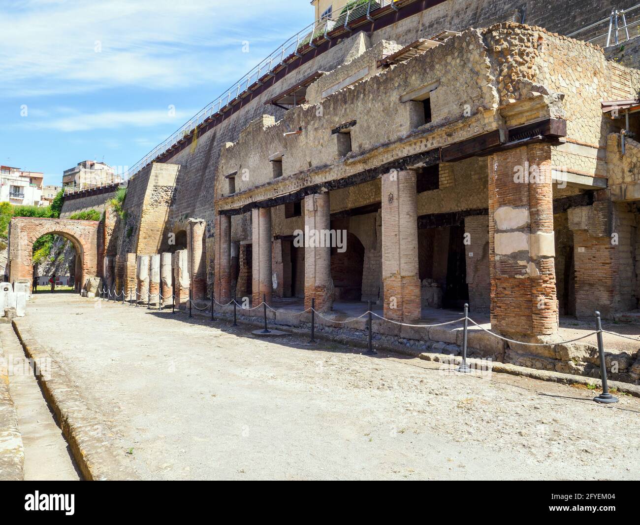 Decumanus Maximus (main road) - Herculaneum ruins, Italy Stock Photo ...