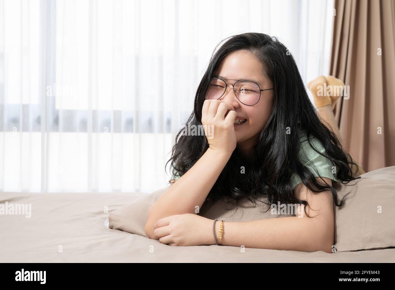 Embarrass embarrassed hi-res stock photography and images - Alamy