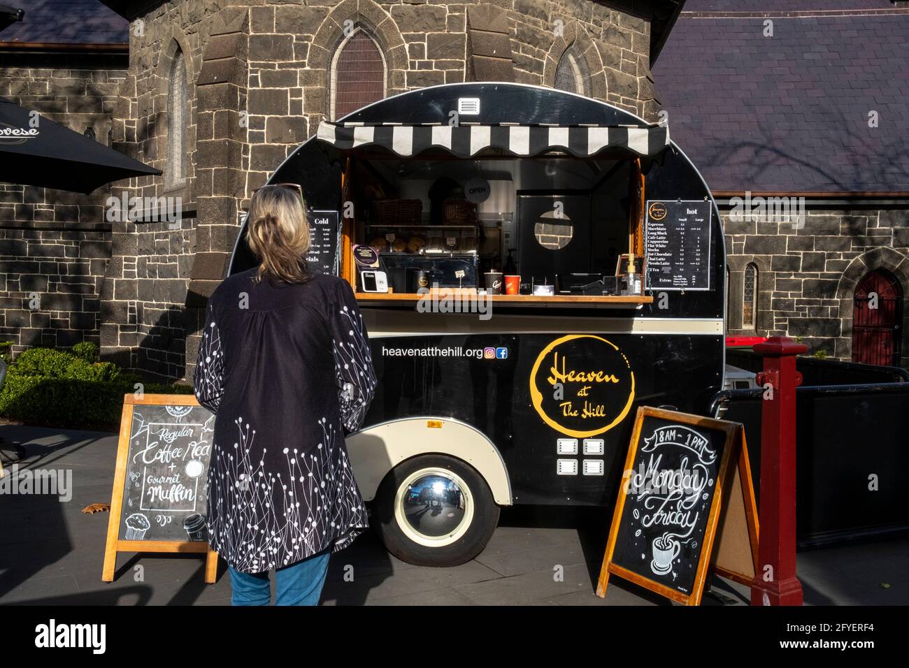 Caravan cafe hi-res stock photography and images - Alamy