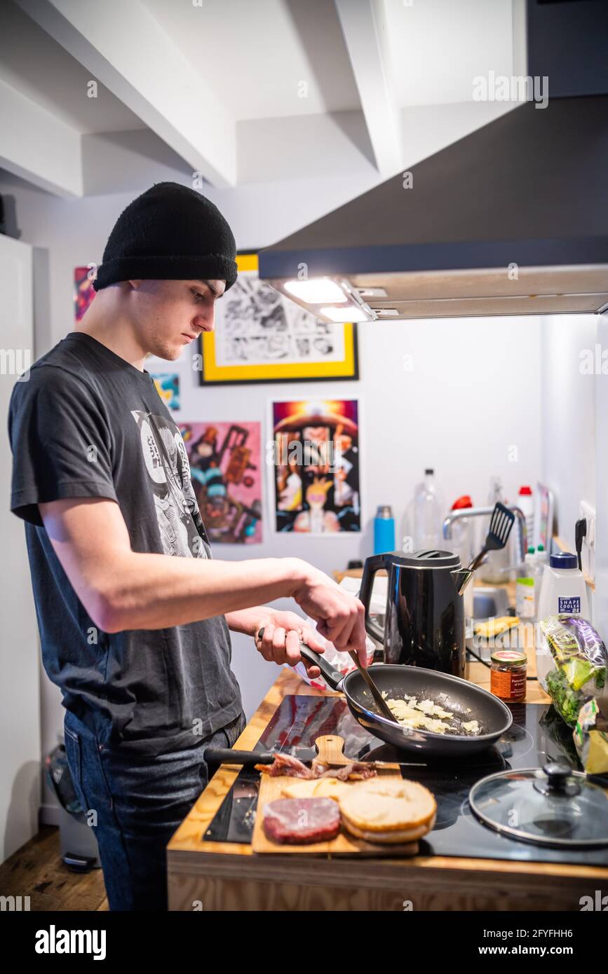 Student housing 1 hi-res stock photography and images - Alamy