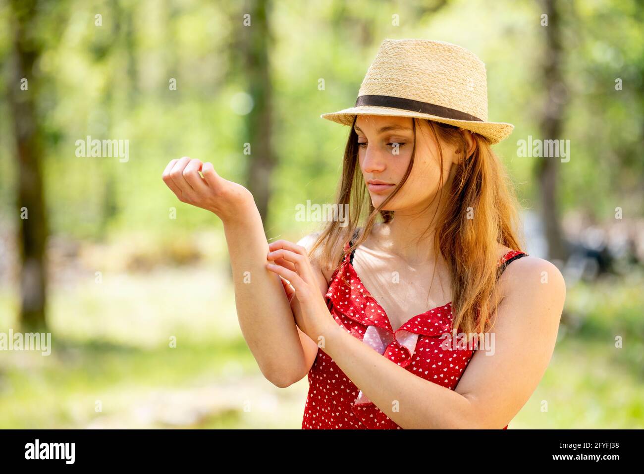 Scratching arm hi-res stock photography and images - Alamy