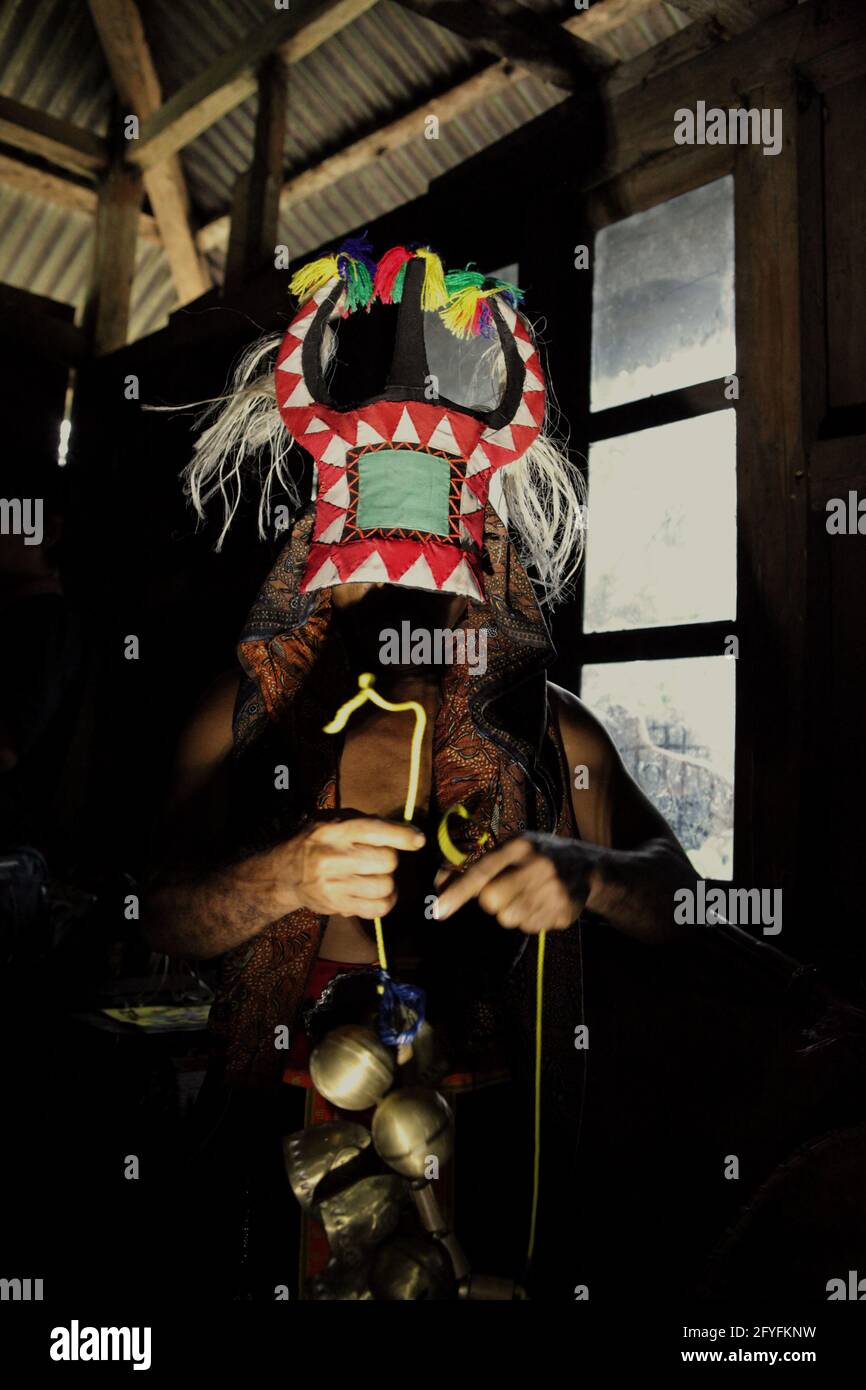 Caci dance hi-res stock photography and images - Alamy