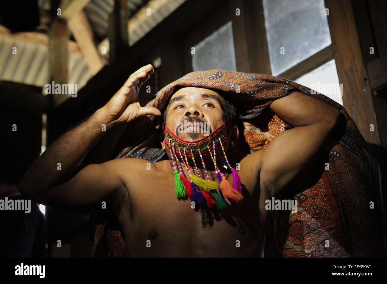 Whip fight performer hi-res stock photography and images - Alamy