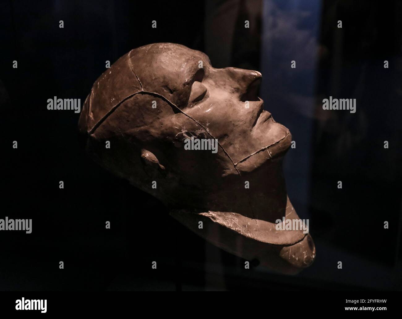 Napoleon death mask hi-res stock photography and images - Alamy