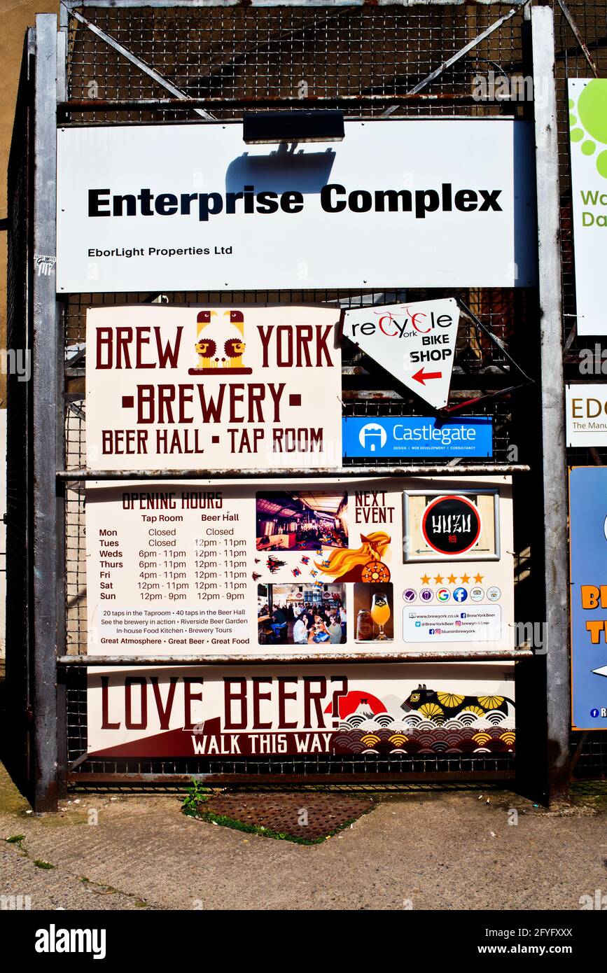 Complex sign hi-res stock photography and images - Alamy