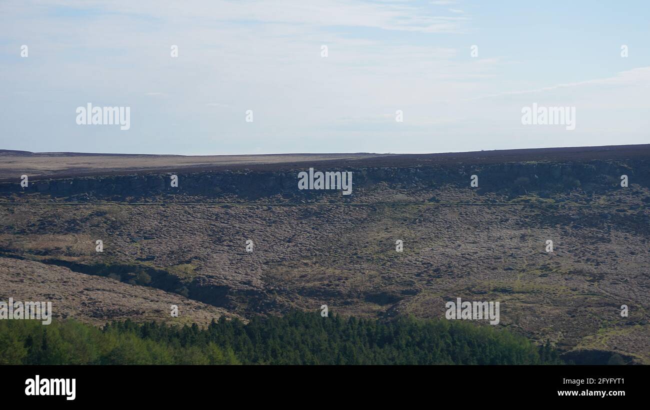 Looking at Burbage Edge from Higger Tor, National Peak District, United ...