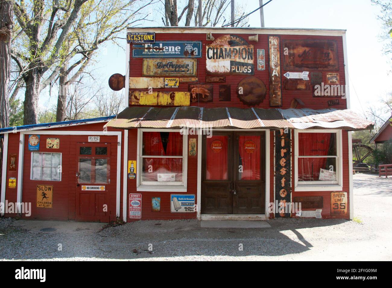 Clifton, OH, USA. The 1940 gas station (today a museum), covered with ...