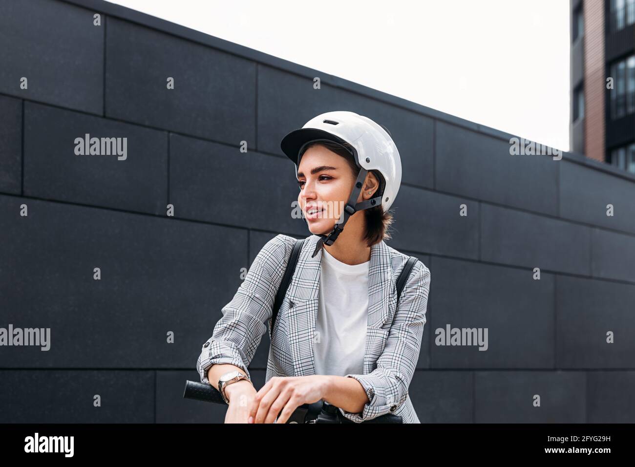 Safety driving hi-res stock photography and images - Alamy