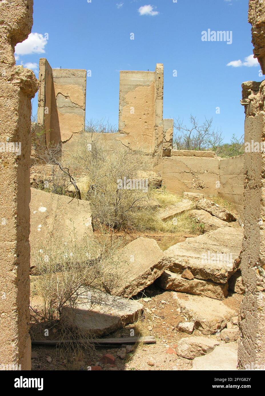 Arizona ghost town. Broken walls of ghost town buildings Stock Photo ...