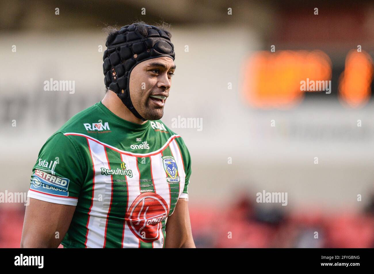 Warrington wolves sitaleki akauola hi-res stock photography and images ...