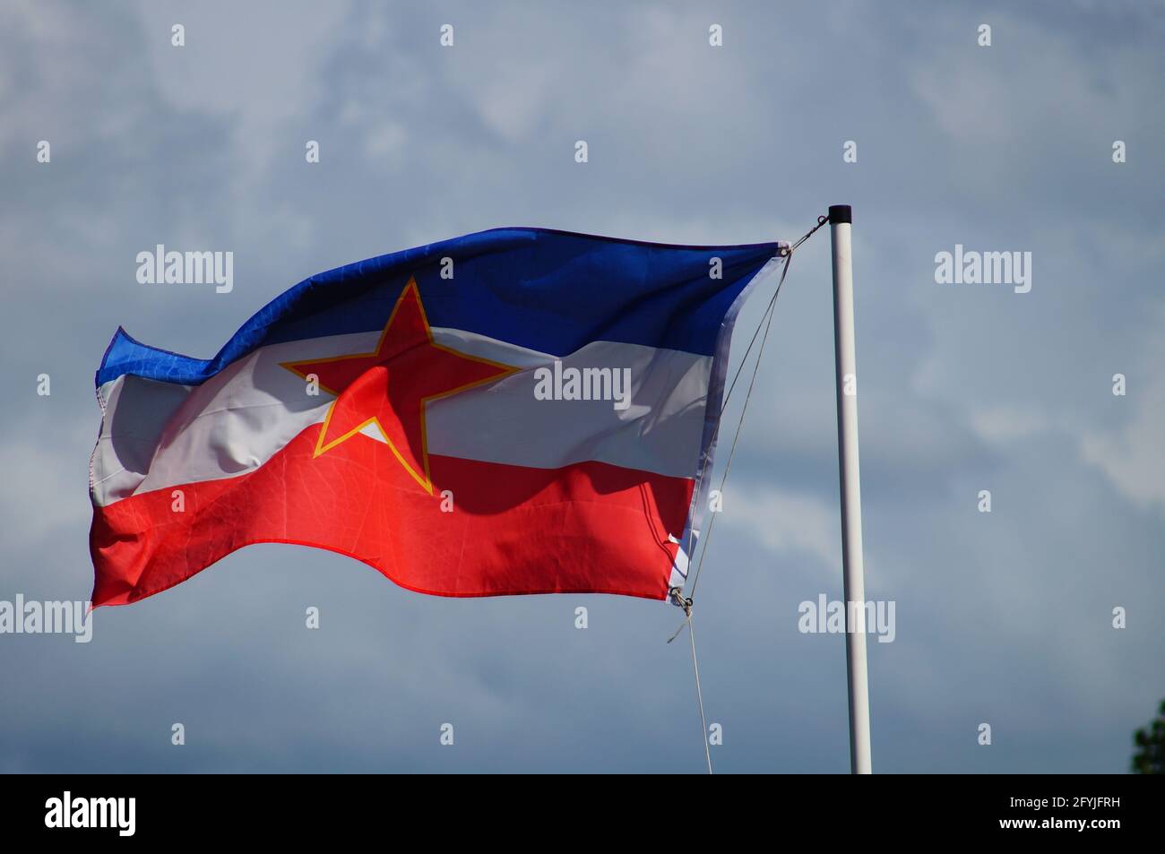 Flag of the Socialist Federal Republic of Yugoslavia Stock Photo - Alamy