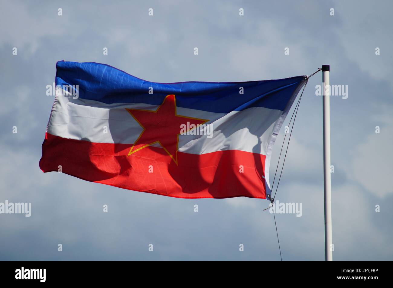 Flag of the Socialist Federal Republic of Yugoslavia Stock Photo - Alamy