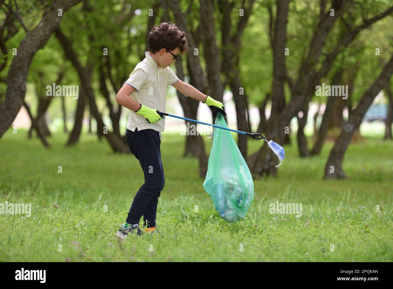 Recycle waste litter rubbish garbage trash junk clean training. Nature ...