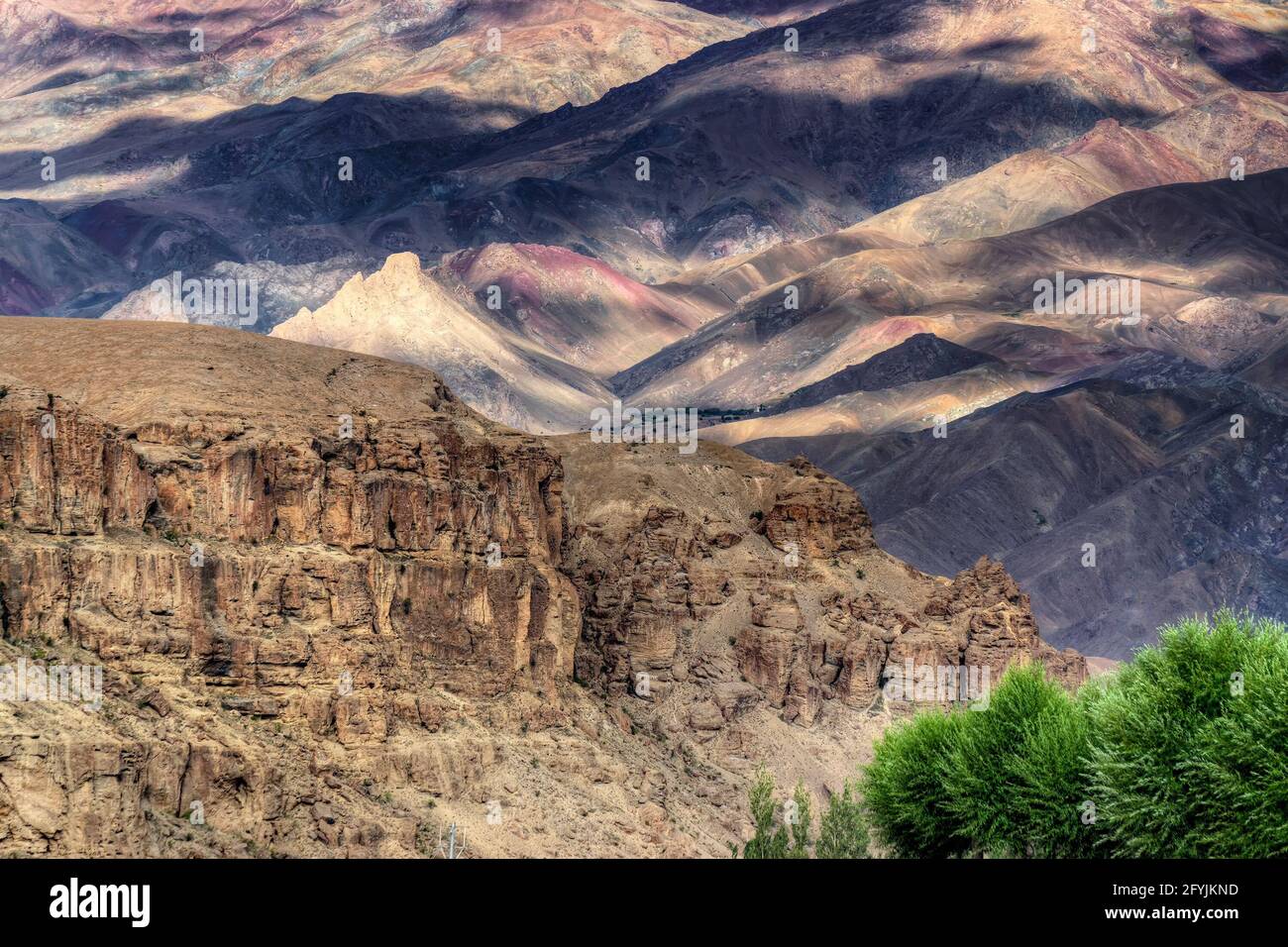 Play of light and shadow on mountains of Mulbekh, Himalayan mountains ...