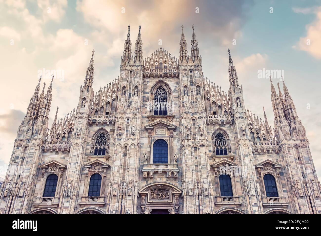 Milan architecture hi-res stock photography and images - Alamy