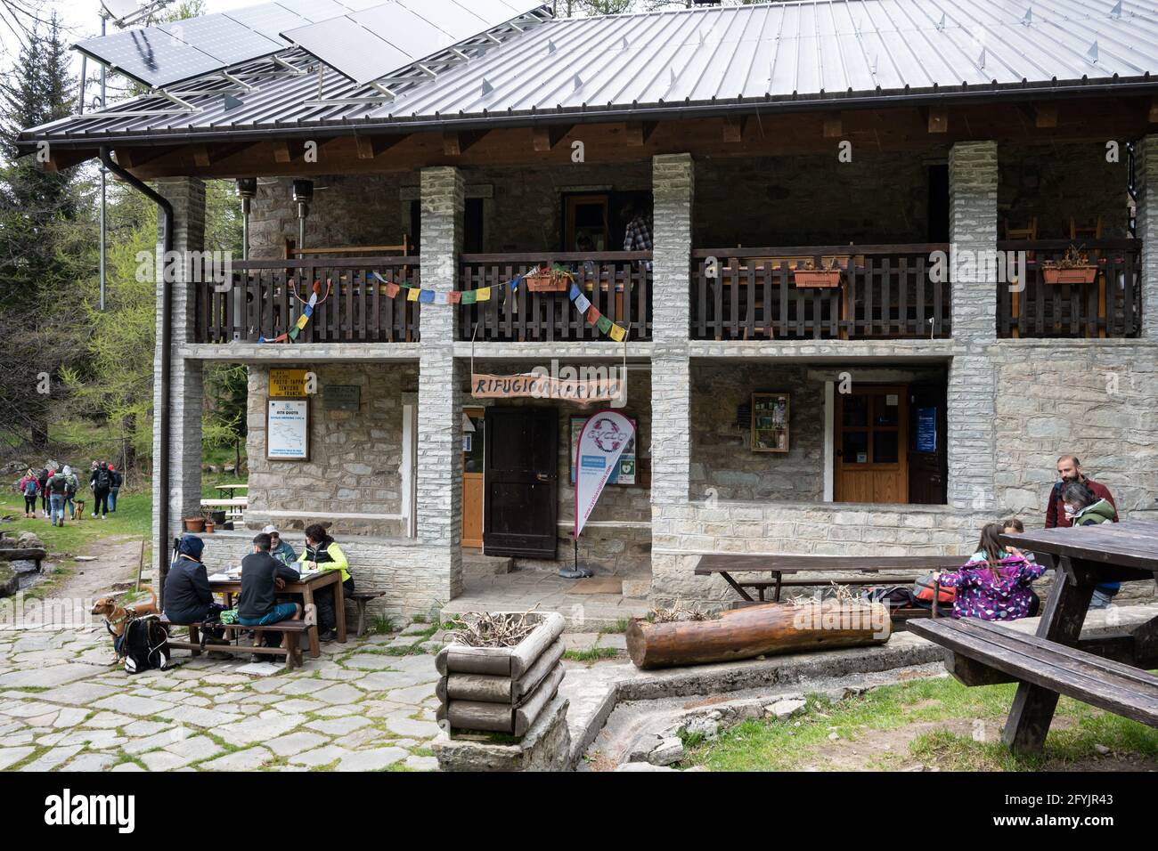 Hiking alps refuge hi-res stock photography and images - Alamy