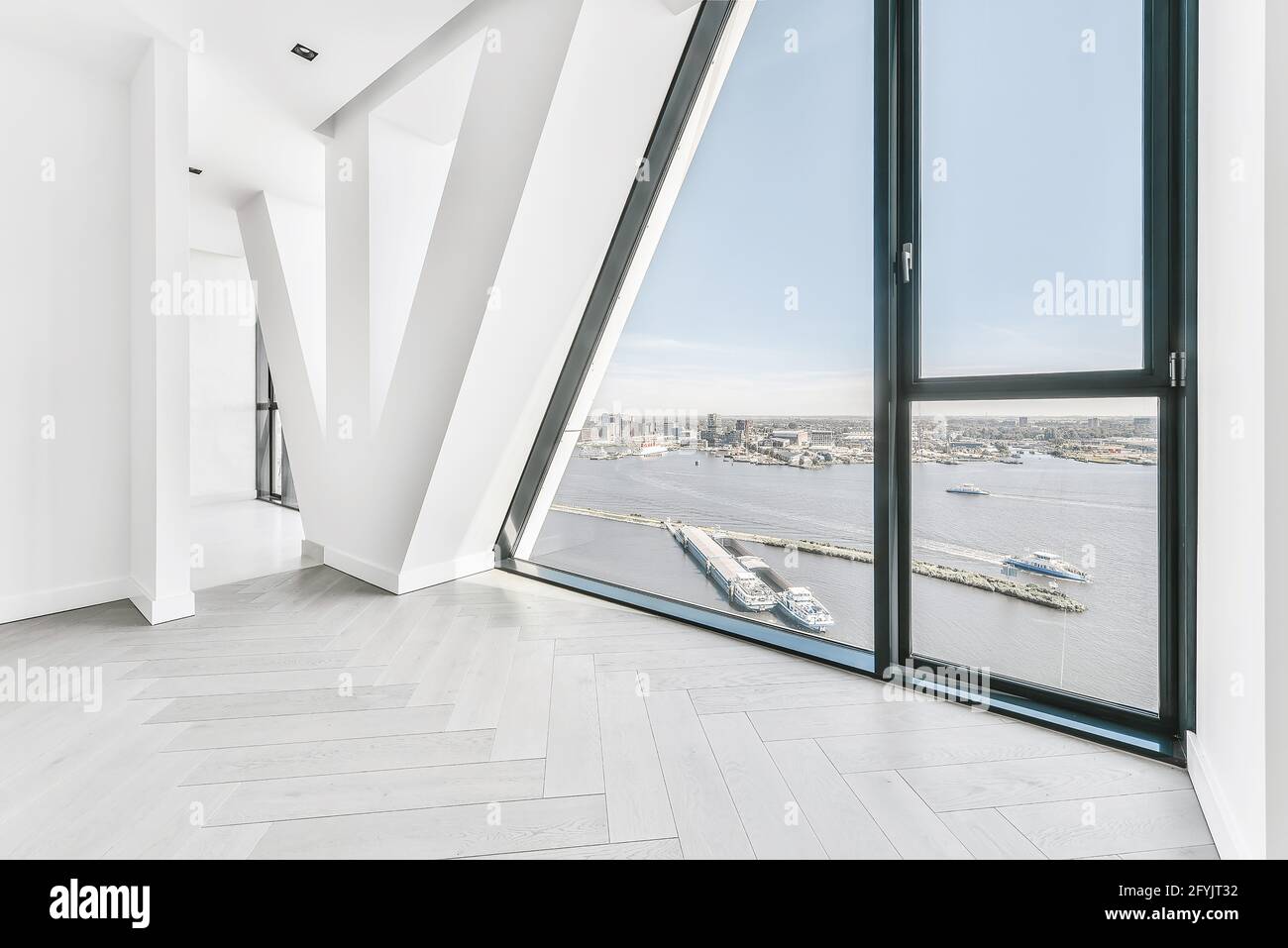 Window viewing city building hi-res stock photography and images - Alamy