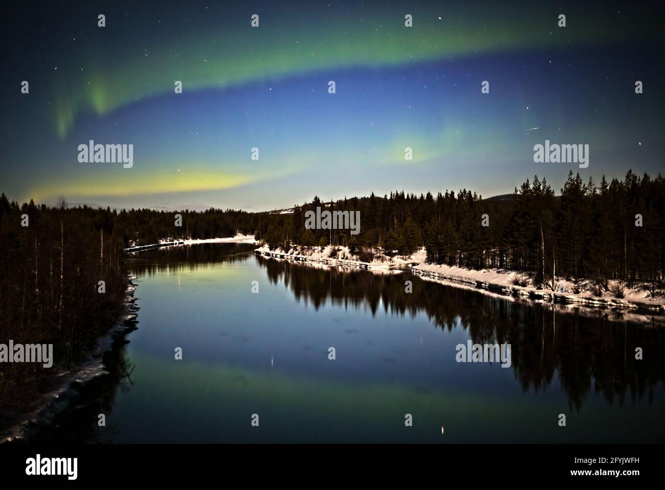 Northern lights over Skellefte River in Swedish lapland Stock Photo - Alamy
