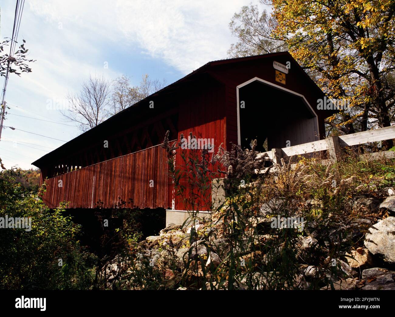 Covered bridges of new england hi-res stock photography and images - Alamy