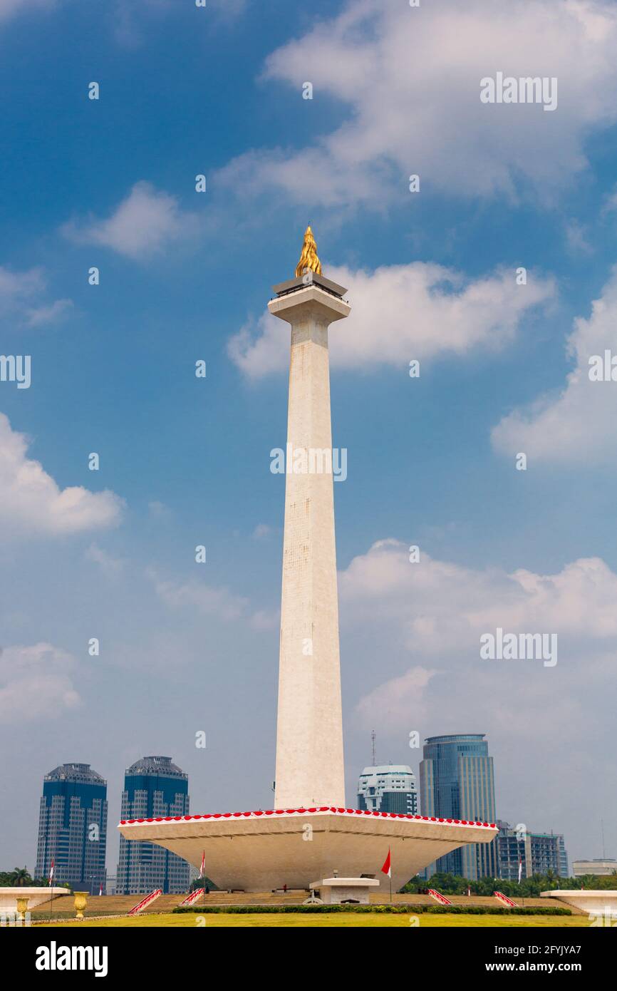 Monumen nasional - the national monument of Indonesia in Jakarta Stock ...