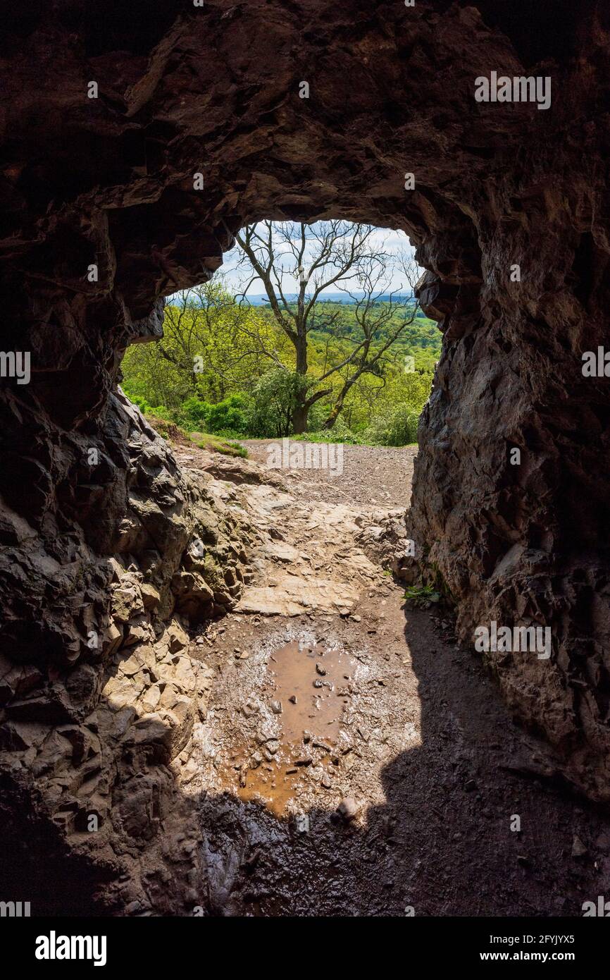 Inside cave looking out hi-res stock photography and images - Alamy