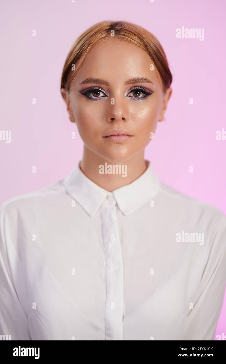 Straight face portrait hi-res stock photography and images - Alamy