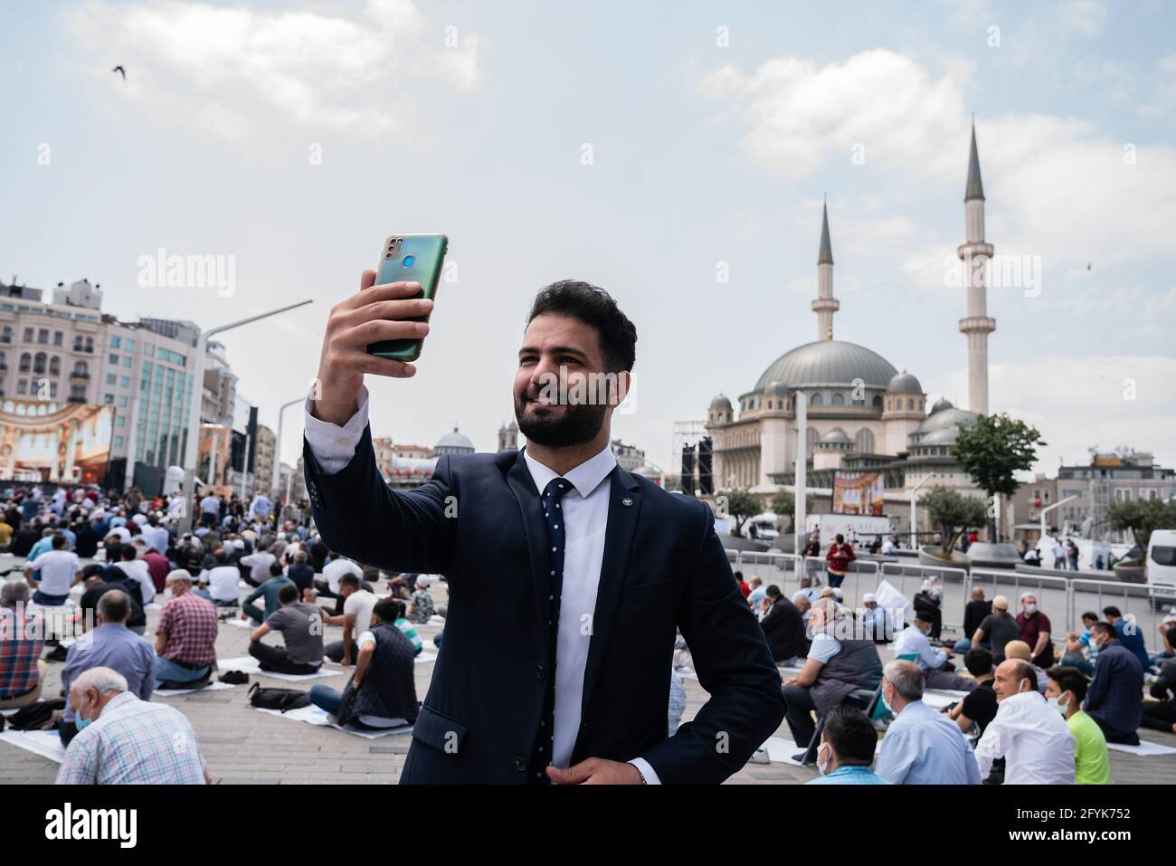 Selfies in istanbul hi-res stock photography and images - Alamy