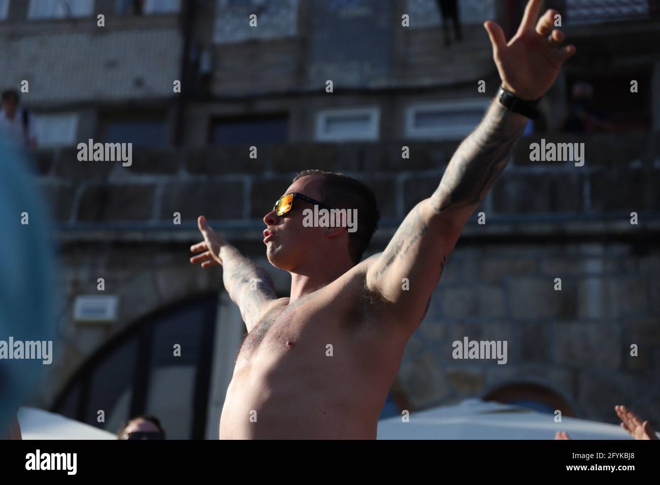 Chelsea fans beer hi-res stock photography and images - Alamy