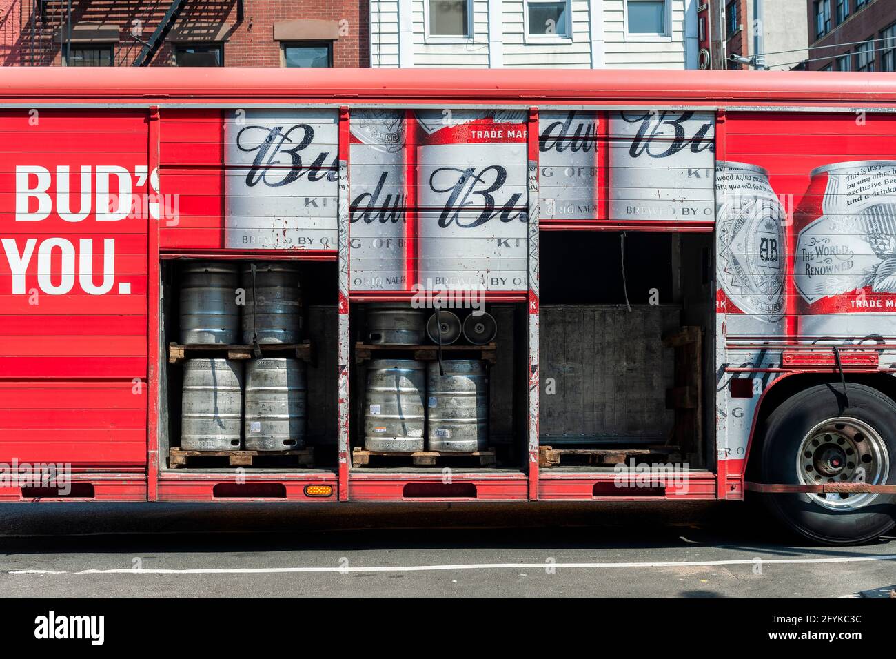 Budweiser beer delivery truck hi-res stock photography and images - Alamy
