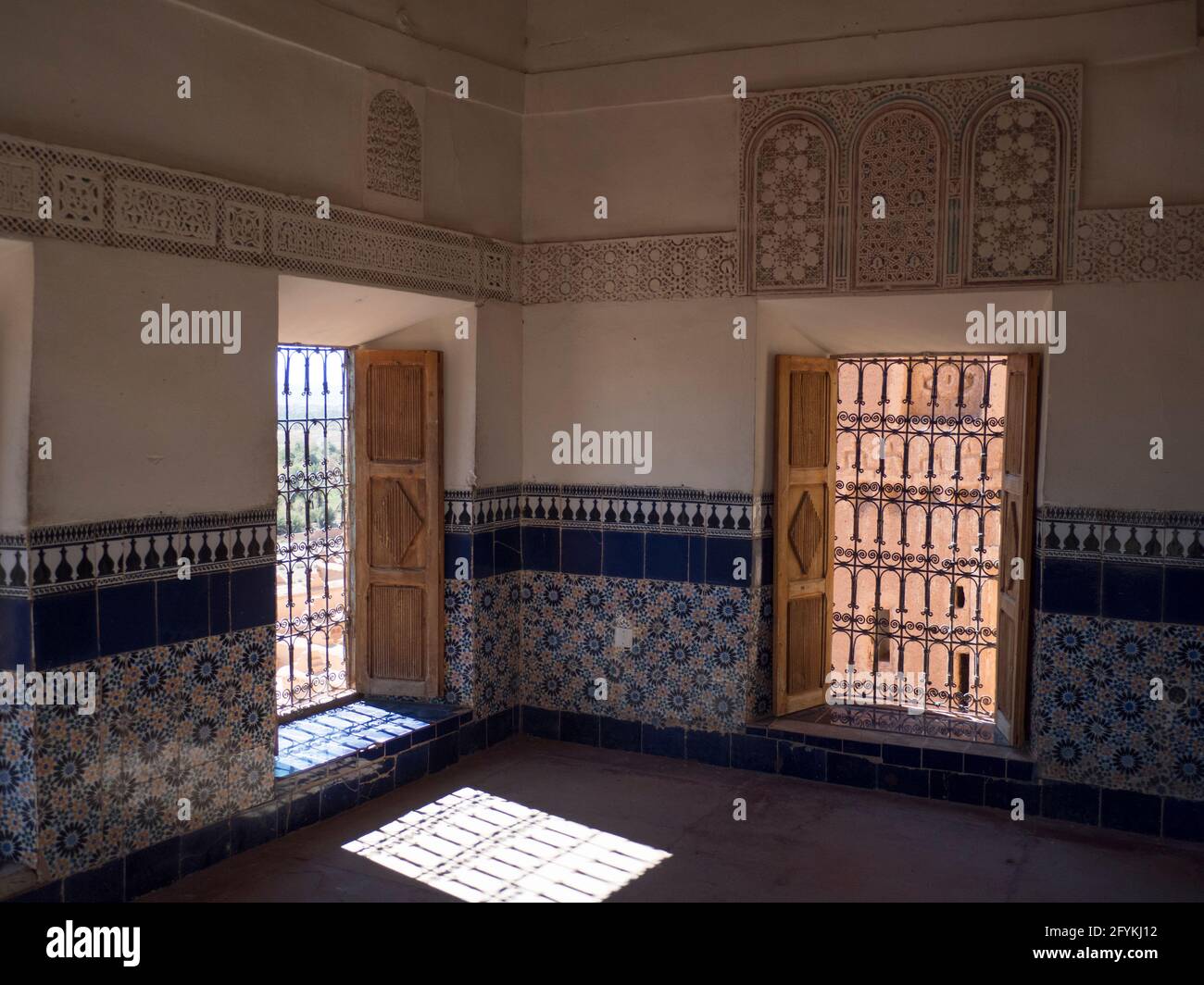 Size of morocco hi-res stock photography and images - Alamy