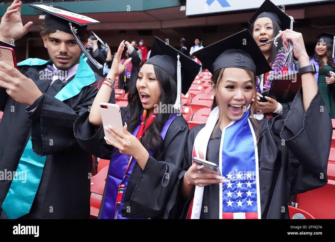 St. Louis, United States. 28th May, 2021. Graduating seniors from ...