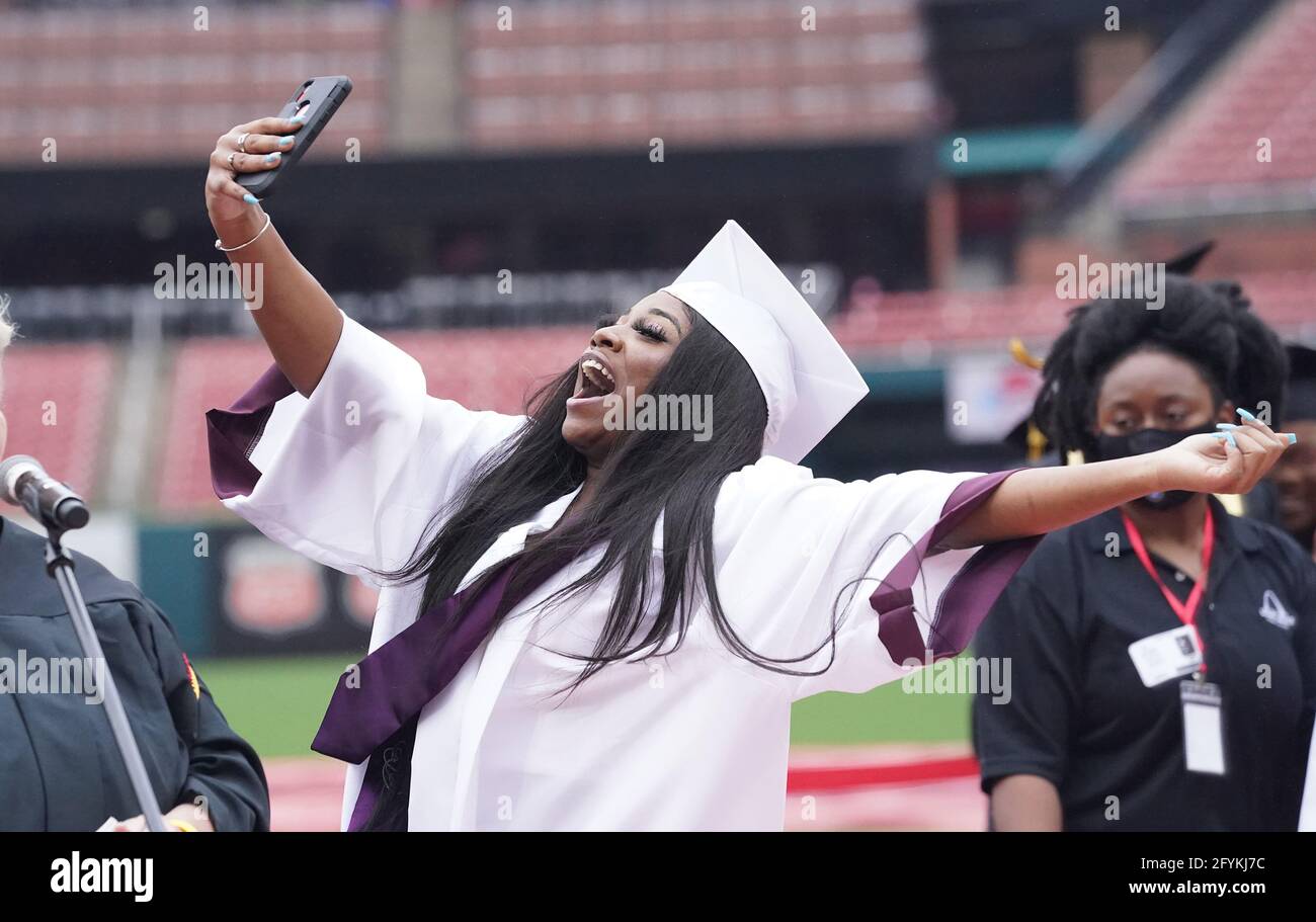 St. Louis, United States. 28th May, 2021. A graduating senior from ...