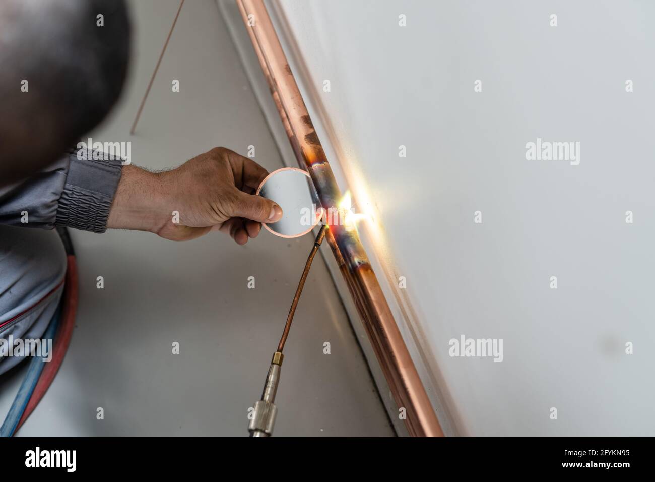 Copper pipes for plumbing hi-res stock photography and images - Alamy