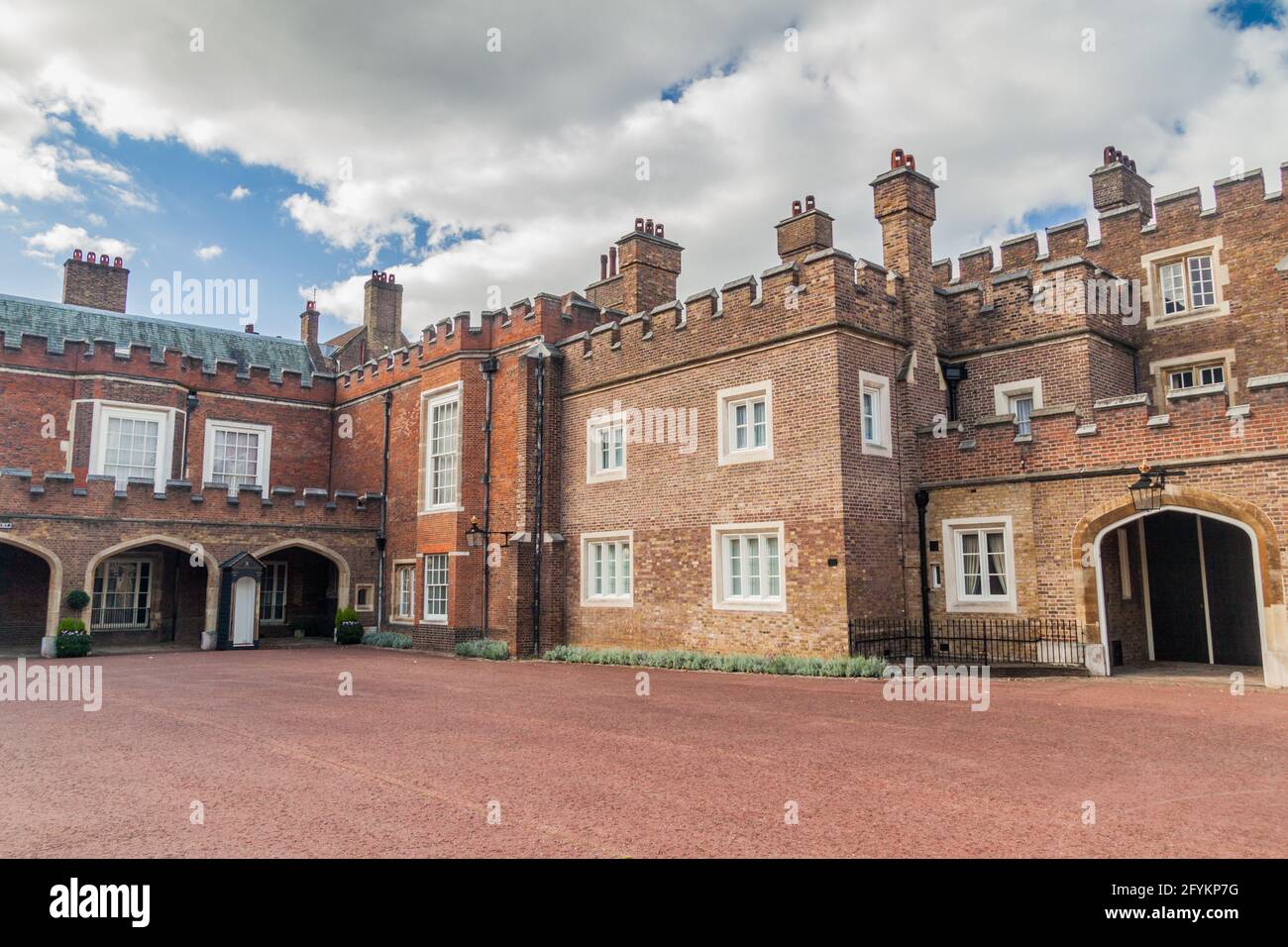 Medieval friary england hi-res stock photography and images - Alamy