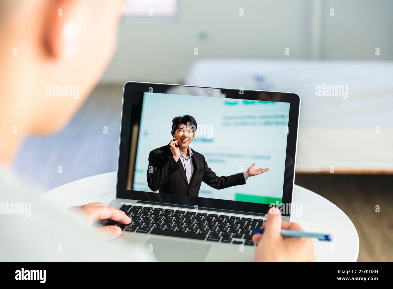 Back view asian student learning hi-res stock photography and images ...