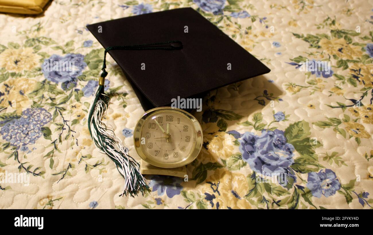 Graduation cap hi-res stock photography and images - Alamy