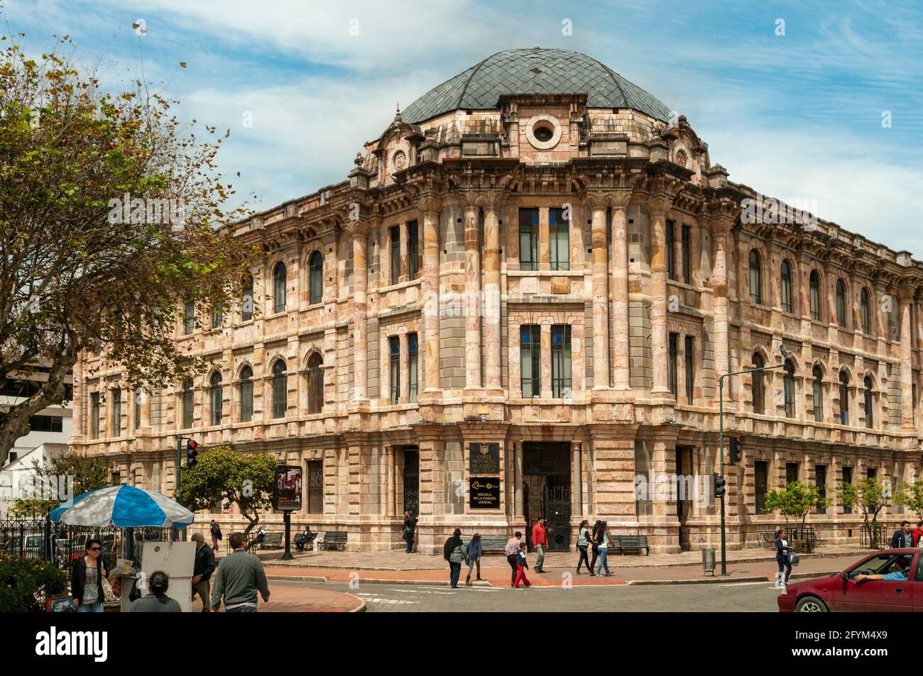 Old Colonial Building, Cuenca, Ecuador Stock Photo - Alamy