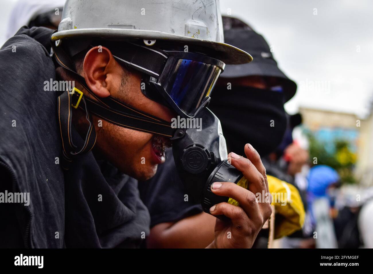 Police gas mask hi-res stock photography and images - Alamy