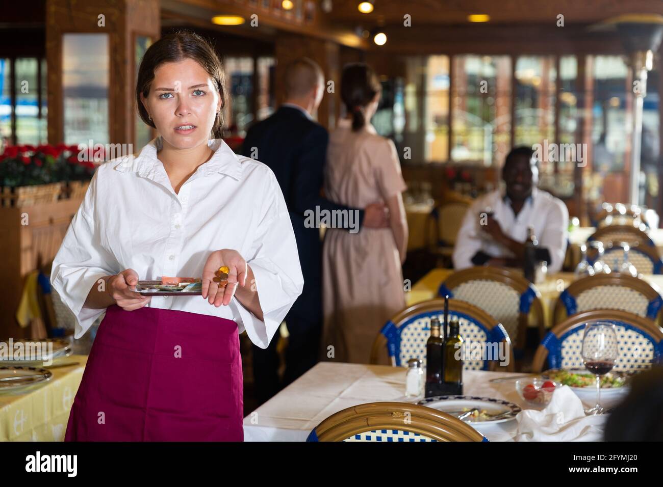 Waitress tip unhappy hi-res stock photography and images - Alamy