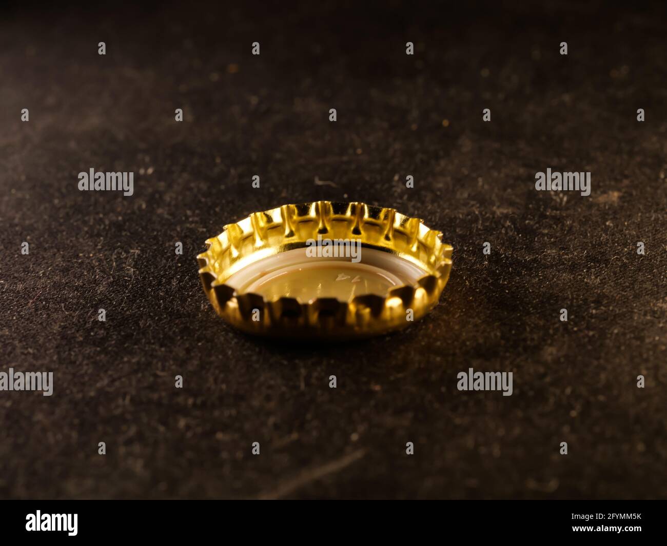 Gold bottle cap hi-res stock photography and images - Alamy