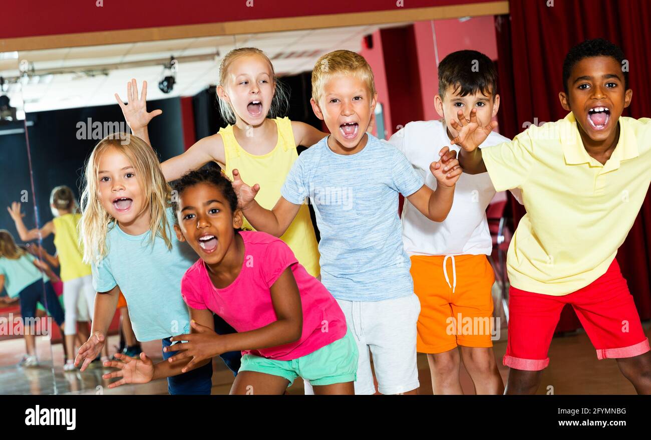 Happy children having fun in a choreography class during dance lesson ...