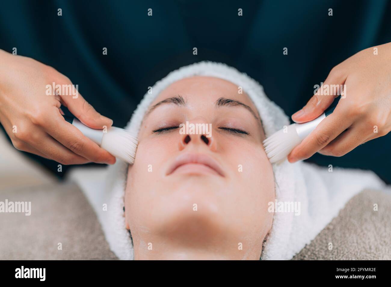 Cleansing face foam hi-res stock photography and images - Alamy