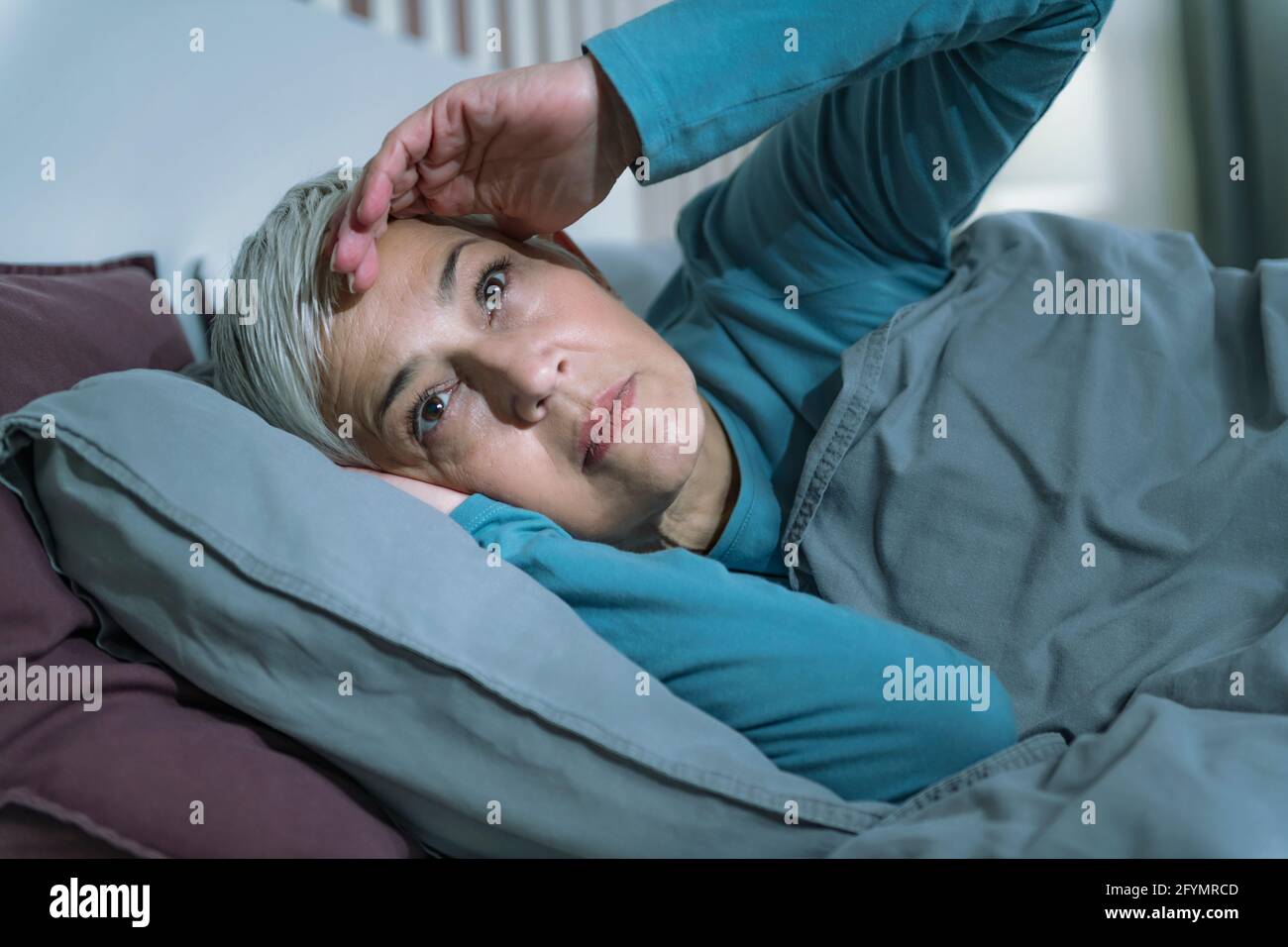 Night insomnia sleep disorder woman hi-res stock photography and images ...