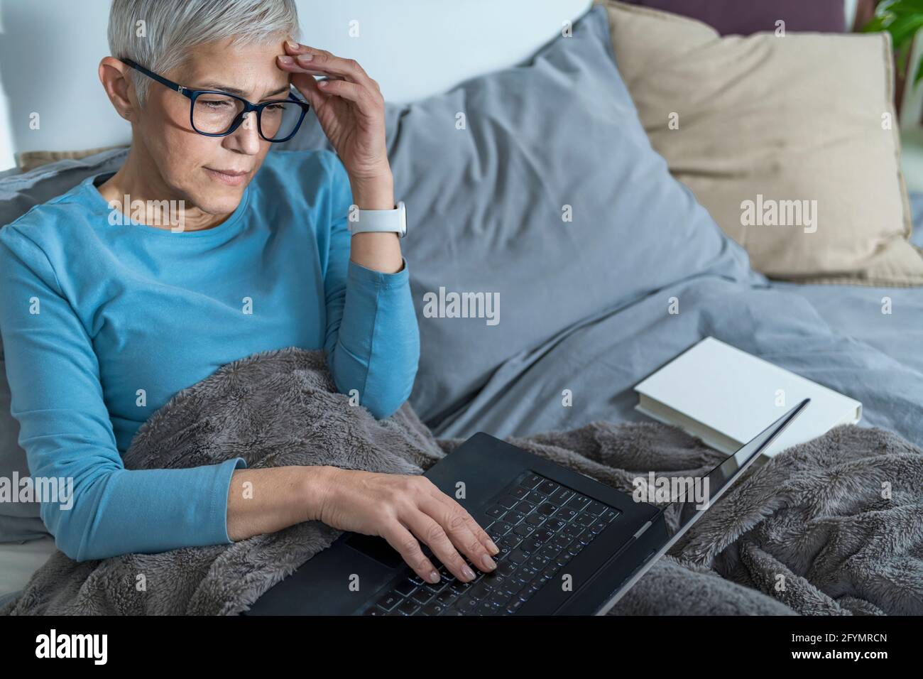 Computer trouble hi-res stock photography and images - Alamy