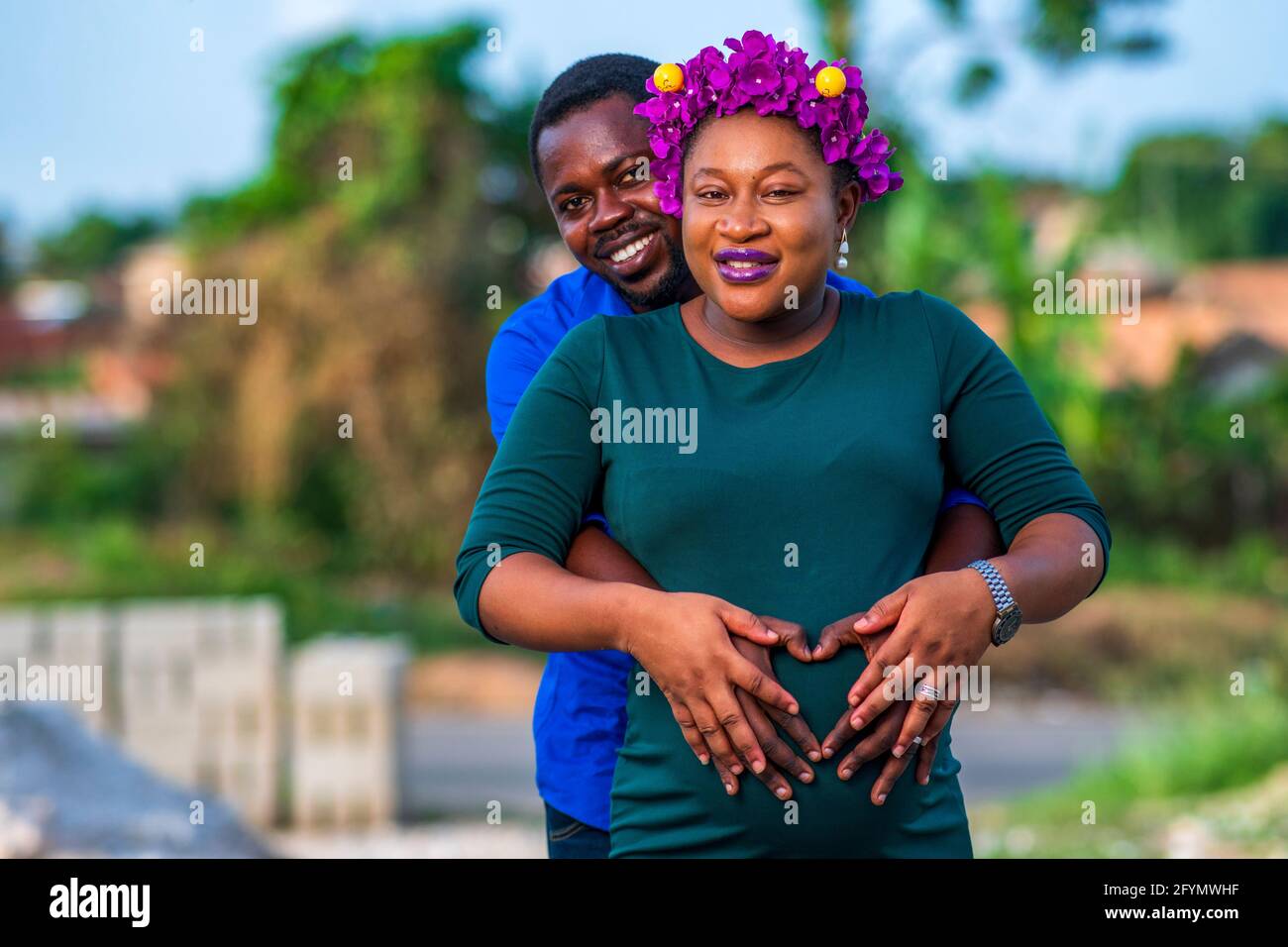 Pregnancy bump african woman hi-res stock photography and images - Alamy