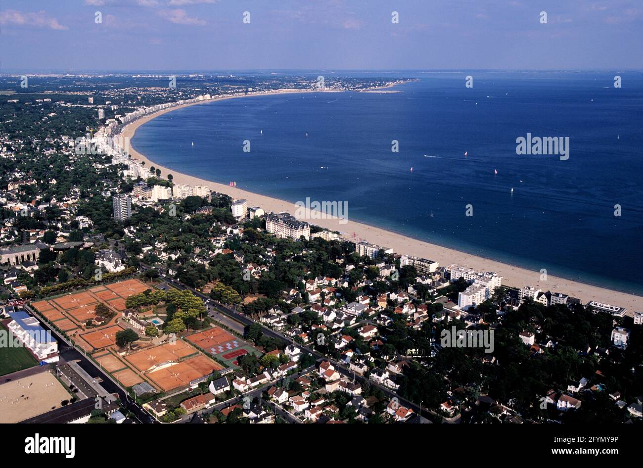 La baule bay beach hi-res stock photography and images - Alamy