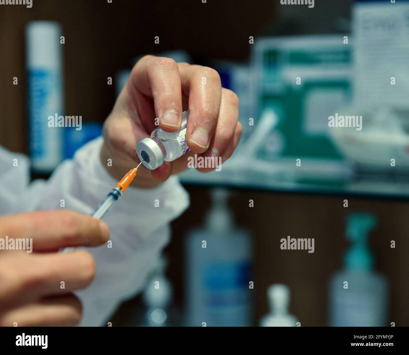 AstraZeneca vaccination in a pharmacy in Seine-Saint-Denis, near Paris ...
