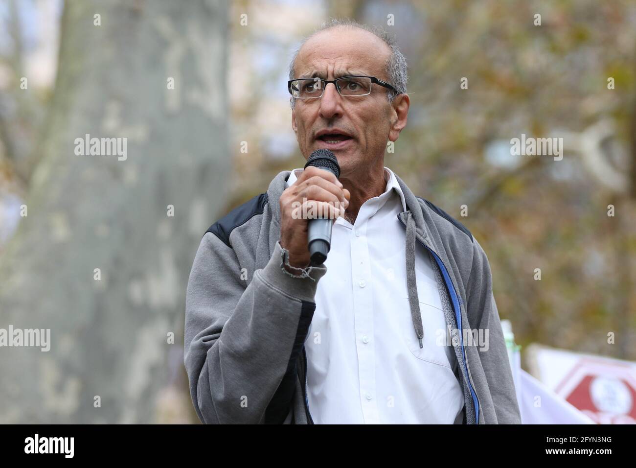 Doctor andrew hi-res stock photography and images - Alamy